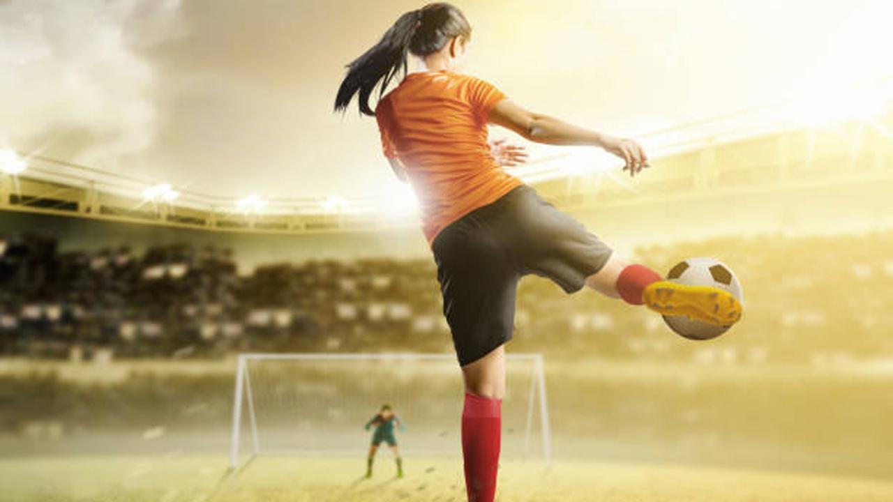 Chennai 17 year old budding footballer Priya R. dies after losing a leg ...