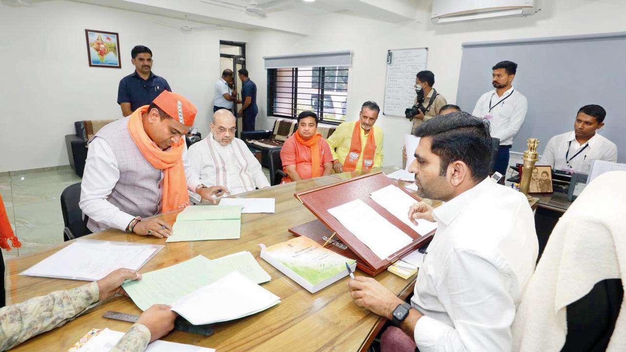 gujarat election 2022 amit shah accompanies bjp s sanand candidate kanu ...