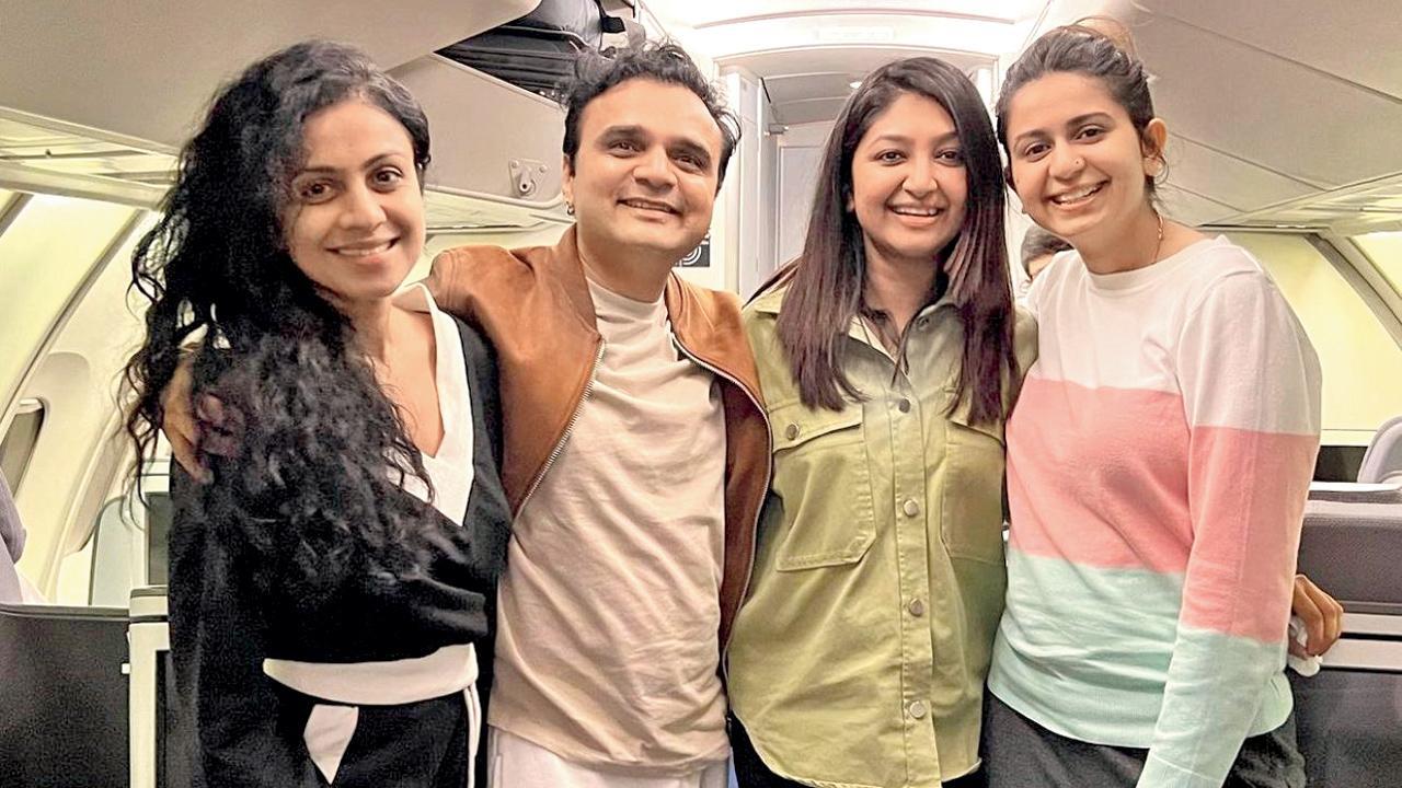 Gujarati singer Manasi Parekh, Parthiv Gohil, Kinjal Dave and Bhoomi ...