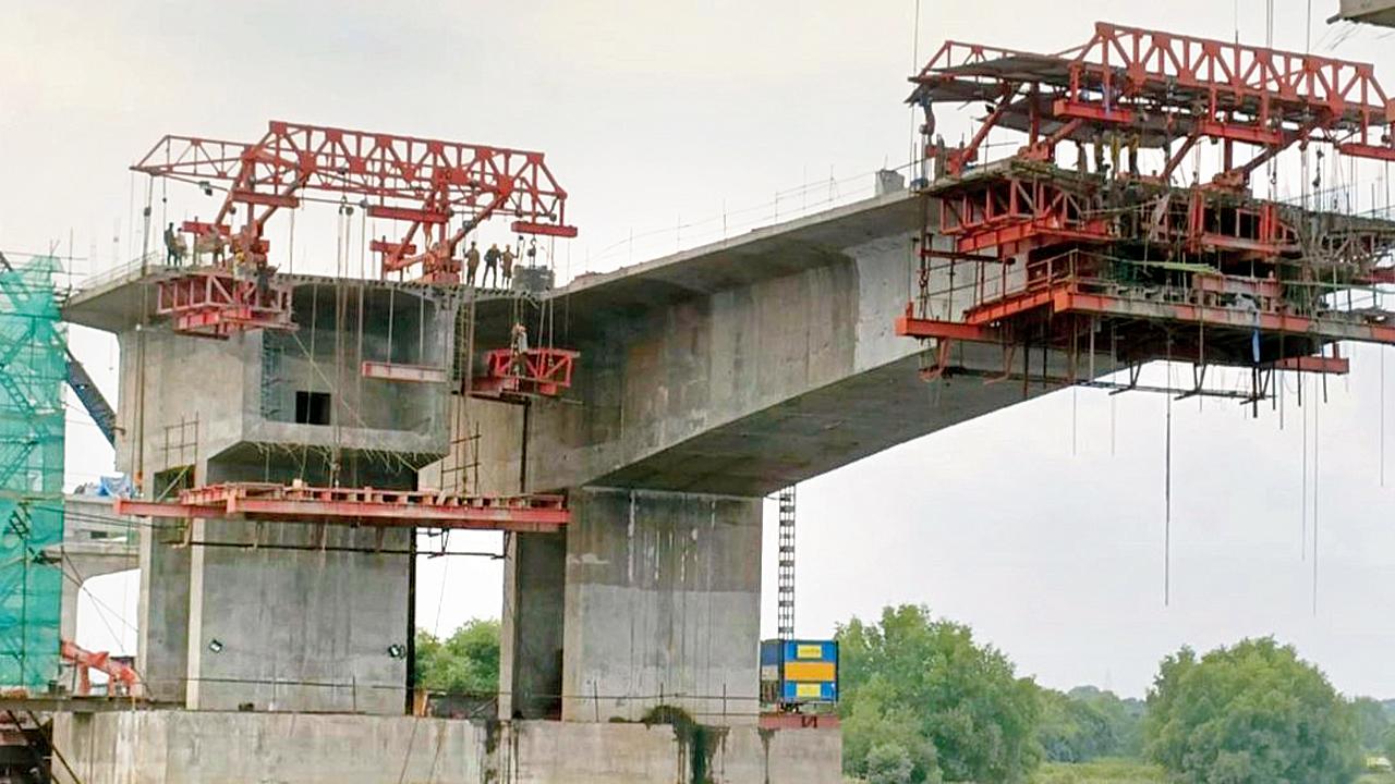 six lane bridge across the ulhas river 80 per cent complete | બ્રિજ ટુ ...