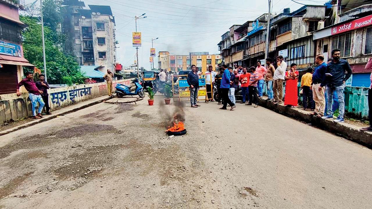 Badlapur Sexual Assault Case: After rail roko Thane cops and school ...