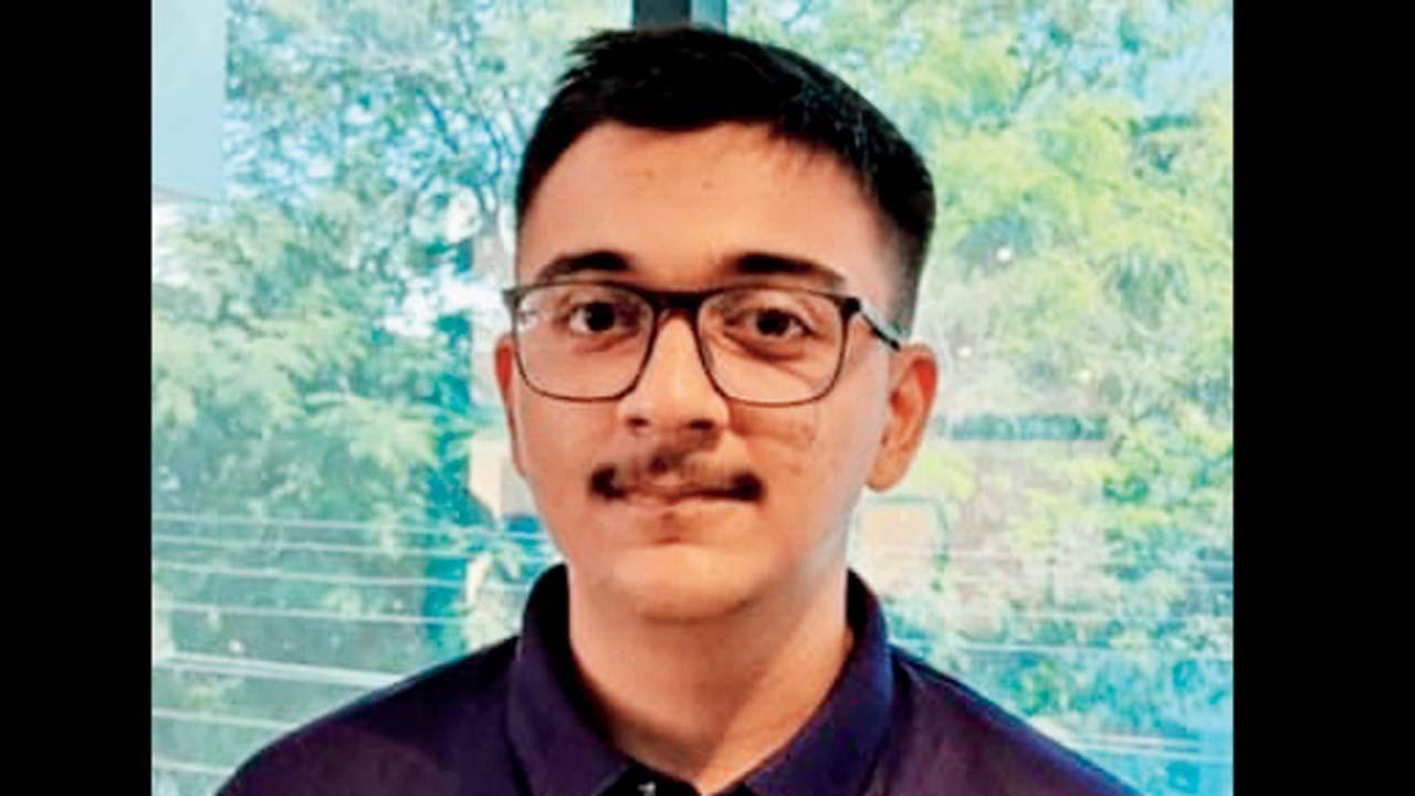 Student from Mumbai in JEE Main 100 percentile to Aryan Prakash ...