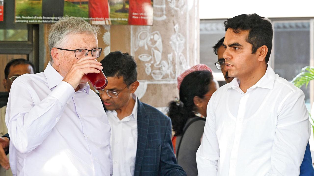 Microsoft co-founder Bill Gates visits Statue of Unity, calls it ...