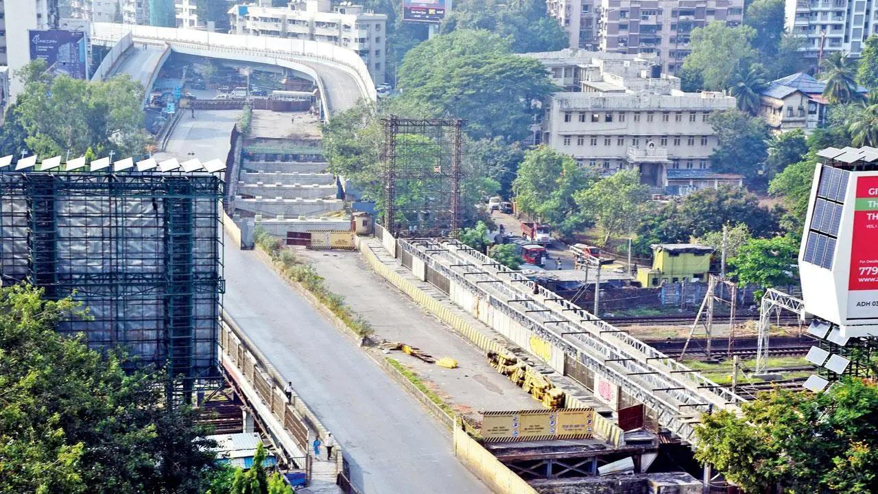 BMC in Action Mode: Brihanmumbai Municipal Corporation came into action ...