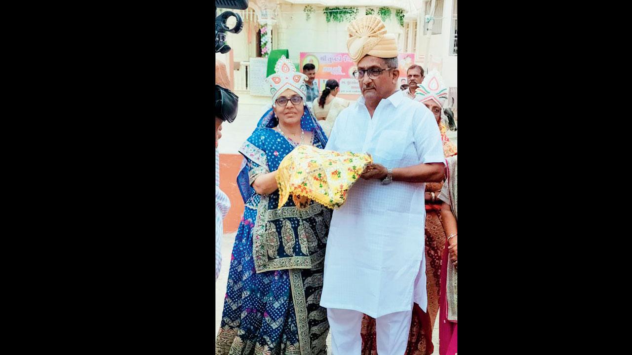 Jayantilal Sawla, a Kutchi businessman from Mulund who went to Kutch ...